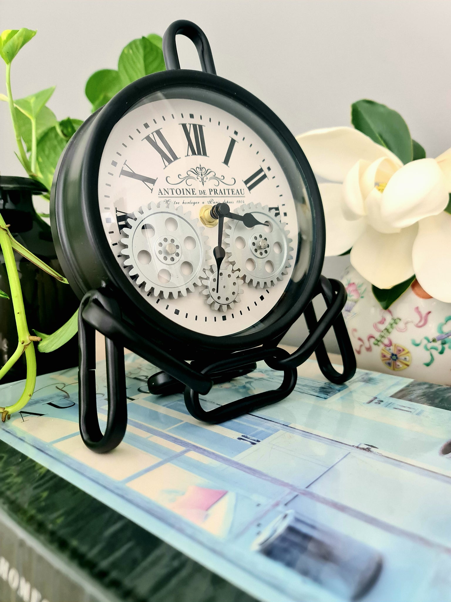 Antoine De Praiteau 23 Cm Moving Gear Table Clock – Trojan Homeware